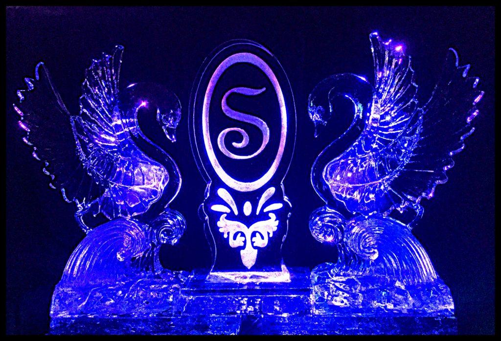 Wedding Ice Carvings – Elegant Ice Creations Inc.